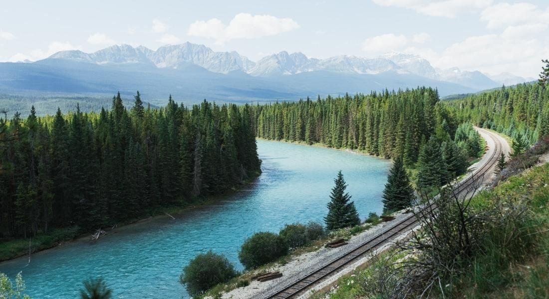 Holiday in Canada : East or West