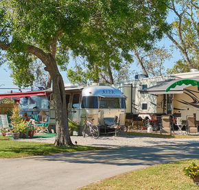Camping Space Coast RV Resort - Cape Canaveral | Authentik